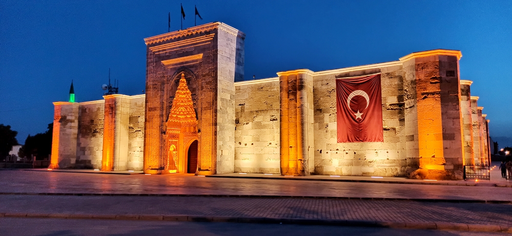 SULTAN HAN SULTANHANI KERVANSARAYI, AKSARAY SULTANHANI HAKKINDA BİLGİ ...